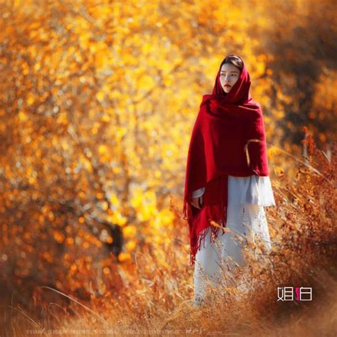 如此冷艷清純的美女，你願意從她的全世界路過嗎？ 每日頭條