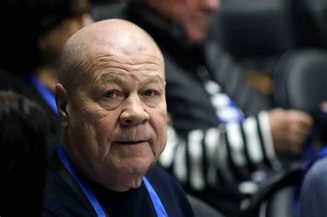 Shot В Петербурге коммунальщики судятся с актёром Селиным из за долга за свет