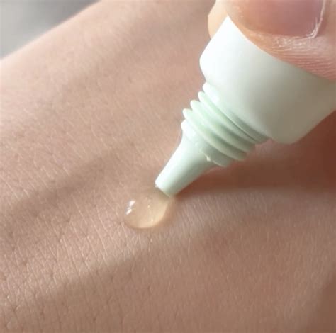Skintific 2 Salicylic Acid BHA Acne Spot Treatment Beauty Review