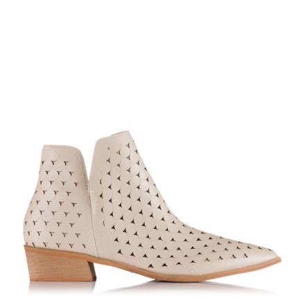 Tomas Shoes
