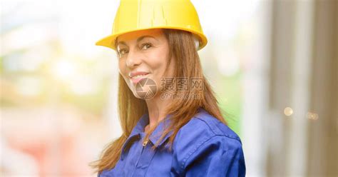 工程师建筑工人妇女满怀自信高清图片下载 正版图片505422218 摄图网