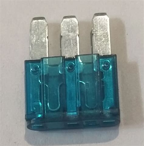 3 Blade Micro Fuse At 12 Piece Blade Fuse In New Delhi ID 2852592299588