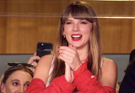 Stats Show Huge Difference In Travis Kelces Performance When Taylor Swift Is In Attendance