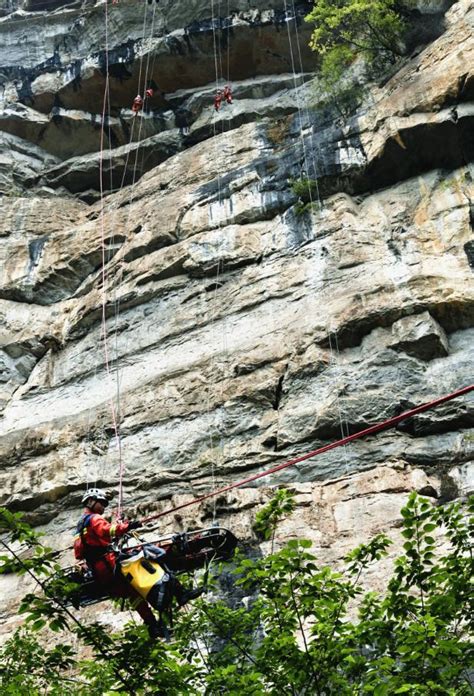 贵州消防山岳救援技术交流活动在黔西南安龙举行澎湃号·政务澎湃新闻 The Paper
