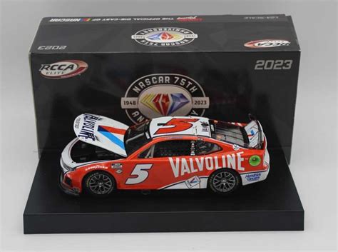 Kyle Larson 2023 Valvoline 124 Elite Nascar Diecast