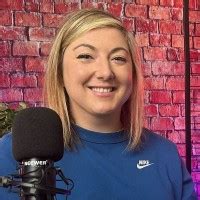 Leah Morris Acd Senior Copywriter Founder And Editor Mavens Co