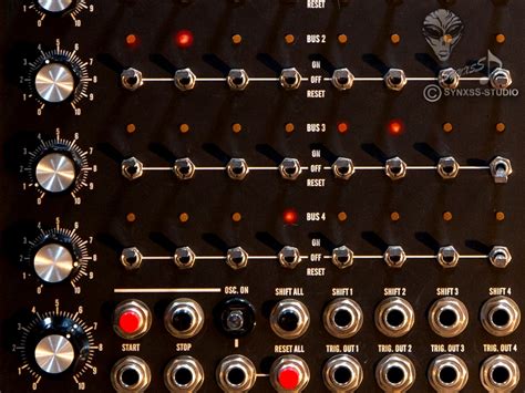 Aliens Project Moonmodular 563 01