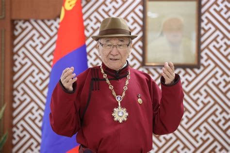 Академич Д Доржготовын “Чингис хаан” одонг хоёр өрөө байраар мялаав