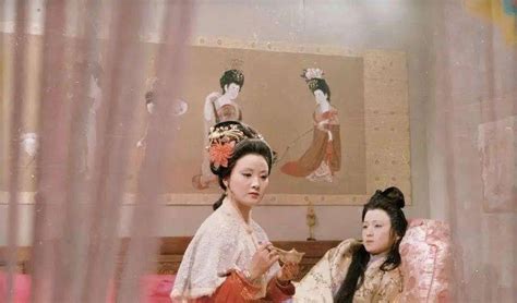 《红楼梦》：王熙凤为什么点《还魂》和《弹词》这两出戏？ 搜狐大视野 搜狐新闻