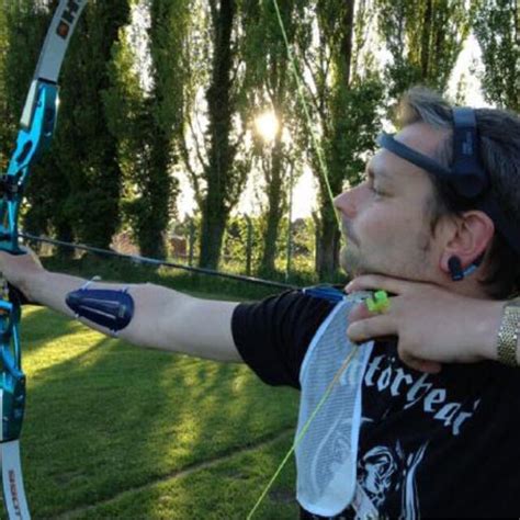 Subject Wearing The Eeg Device While At The Aiming Phase Of The Shot