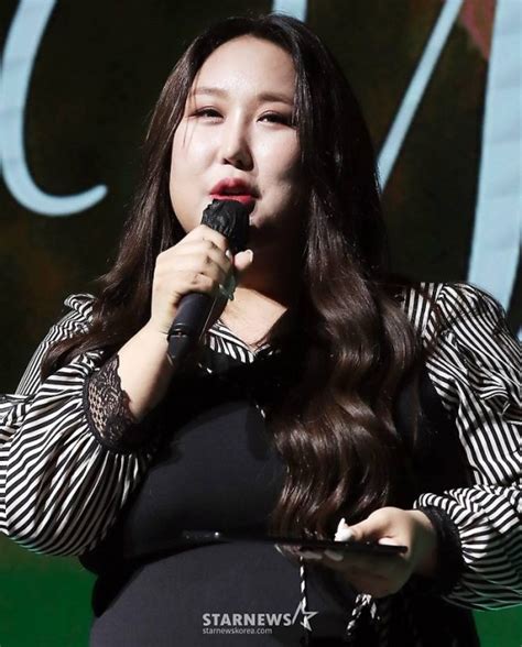 풍자 최초 고백 성전환 수술 후 노팬티로 레깅스 입고 행복 우울증 앓기도[종합] 스타뉴스
