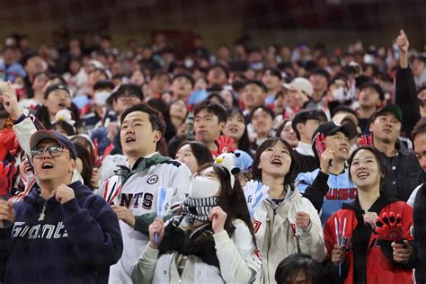 끝까지 포기하지 않고 응원을 보내주신 팬 여러분 고맙습니다 롯데자이언츠 Lotte Giants Facebook