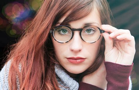 How Do I Know If I Need Blue Light Blocking Glasses Mom Does Reviews