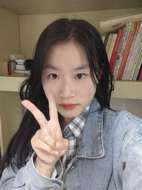 快来查收我的库存九图😉今天加了一张我自己做的图☺☺☺感觉很 美图社区 美图秀秀