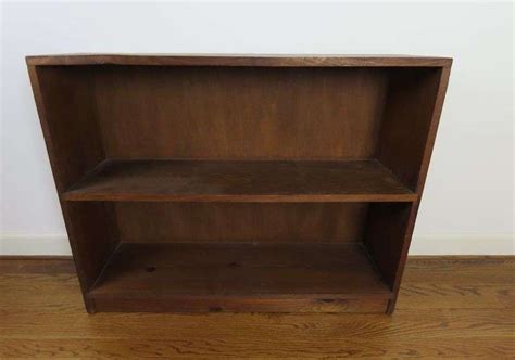 Short Wooden Bookshelf Gc5 Auctions