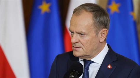 Туск жорстко розкритикував політичних опонентів після того як ракета росіян упала за 15