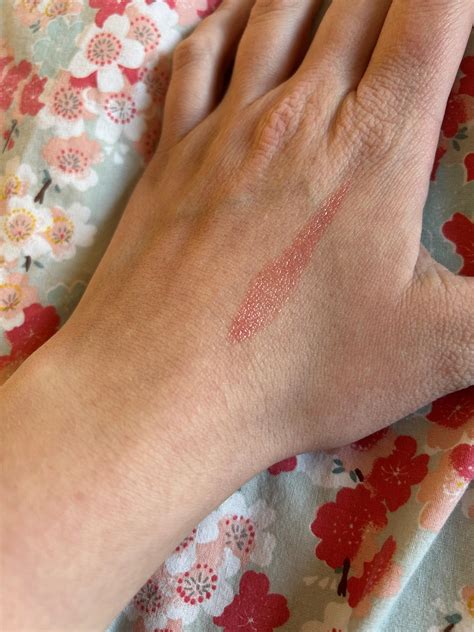 Yves Saint Laurent Loveshine Wet Shine Lipstick 44 Nude Lavallière