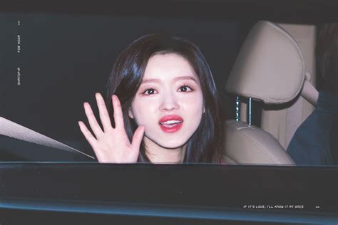 Shatopia On Twitter 200420 주간아 유아 나 사실 폭주족이야 오랜만에 시아를 보니 Non Stop 할