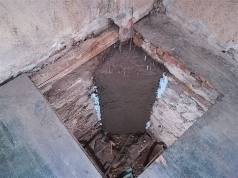 Укрепване на основи на къща Стряха