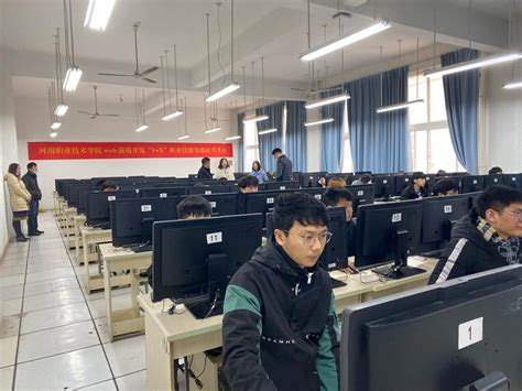 2020年web前端开发技术1 X技能等级考核在我校顺利举行 现代信息技术学院