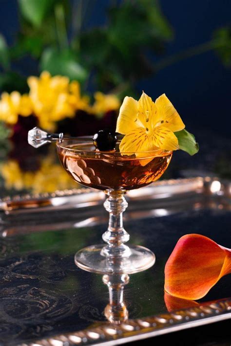 Apple Cider Bellini Queen Bee Mixology