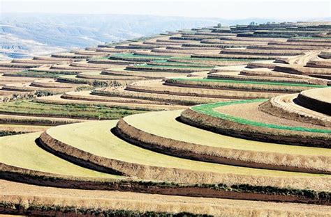 甘肃庆阳图片大全美丽的甘肃庆阳图片甘肃庆阳风景图片大山谷图库