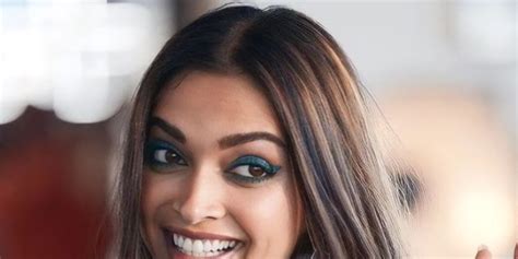 Deepika Padukone Trolled By Netizens For Her Airport Look Filmibee