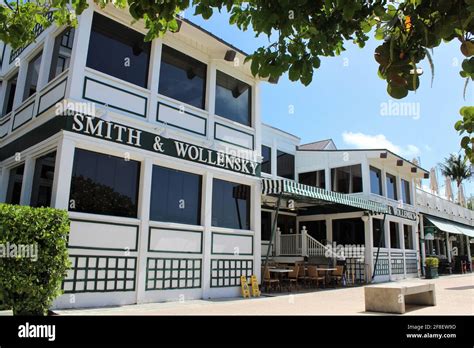 Exterior Facade Of Smith And Wollensky Steakhouse In South Pointe Park