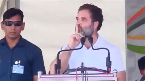 Rahul Gandhi ने कर्नाटक चुनाव प्रचार के दौरान अजान की आवाज सुन रोका