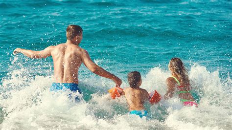 Comment savoir où se baigner en toute sécurité pendant les vacances