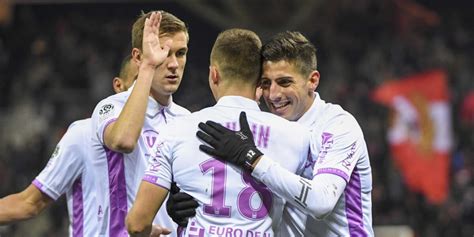 Ligue 1 Reims Bat Rennes Et Continue Sa Remontée Au Classement