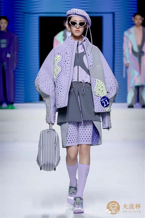 【喜报】我院学生柳沭焓荣获2022“大浪杯”中国女装设计大赛银奖 大连大学美术学院