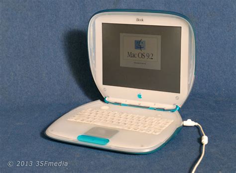 Vintage Apple IBook Clamshell 3SF Media