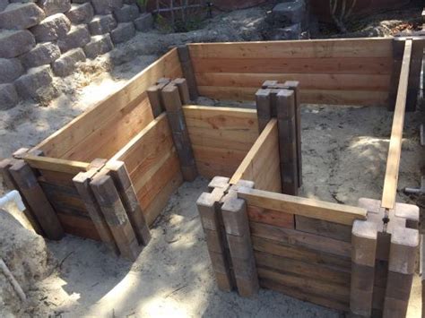 Oldcastle 75 In X 75 In X 55 In Tan Brown Planter Wall Block