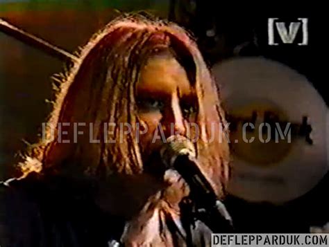 29 Years Ago DEF LEPPARD Play Vault Acoustic Show In SINGAPORE Video