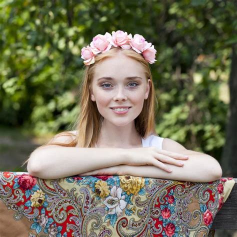 Gadis Rusia Yang Cantik Stok Foto Gadis Rusia Yang Cantik Gambar Bebas