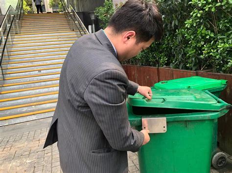 南京栖霞：社区自研破袋神器 方便居民投放厨余垃圾 新华网