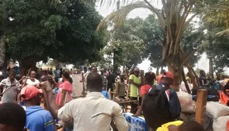 Kasaï Langola Expulse Plus De 400 Congolais En Situation Irrégulière