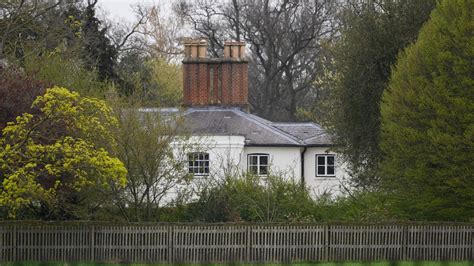 Real reason Prince Harry, Meghan Markle were kicked out of Frogmore Cottage | news.com.au ...