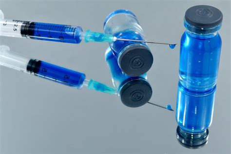 フリー写真画像 生物学 青 研究室 液体 微生物学 ワクチン プラスチック 科学 ボトル 研究