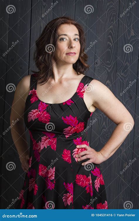 Belle Femme De Quarante Ans Photo Stock Image Du Lifestyles Flirter