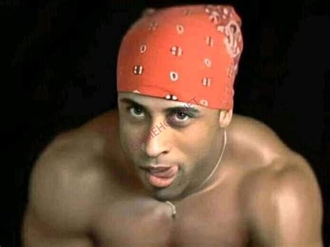 Ricardo Milos là ai Tiểu sử Thánh Meme thô tục và điệu nhảy của bướm