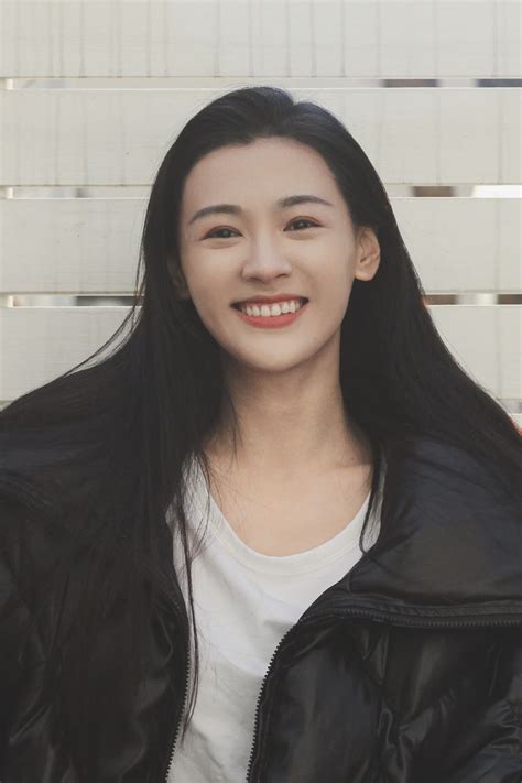 丁笑瀅 Profile Images — The Movie Database Tmdb