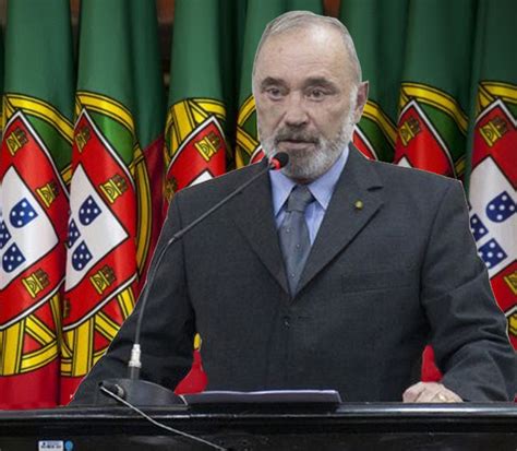 Na Usp De São Carlos Terapia Fotodinâmica Combate A Acne Tipos 1 E 2