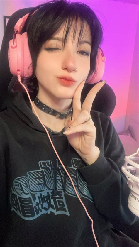Emoli On Twitter Bom Dia Ainda Estamos On Line Twitch Tv