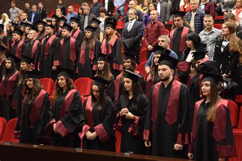 УНСС Дипломи получиха и възпитаниците на катедра „Икономика на търговията“