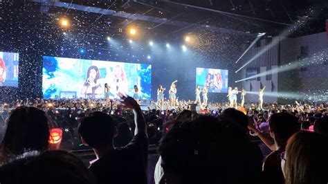 Izone Concert Eyes On Me In Bangkok Final Moment Youtube