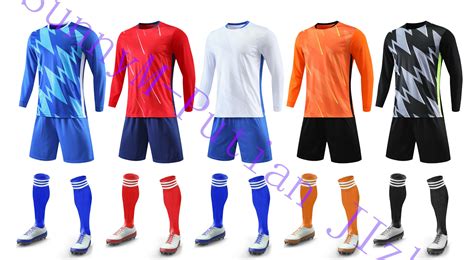Wholesale Custom Soccer Uniform Long Sleeve Suit Kit Football Shirt