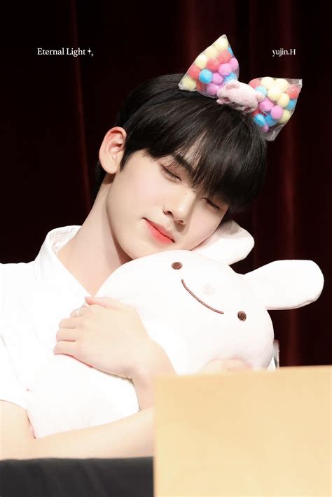 [잡담] 한유진 누가봐도 귀여운 말랑복숭아아기토끼인데 인스티즈 Instiz 연예 카테고리