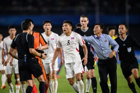 北 축구의 추태 심판 밀치고 日 스태프 주먹으로 위협 노컷뉴스